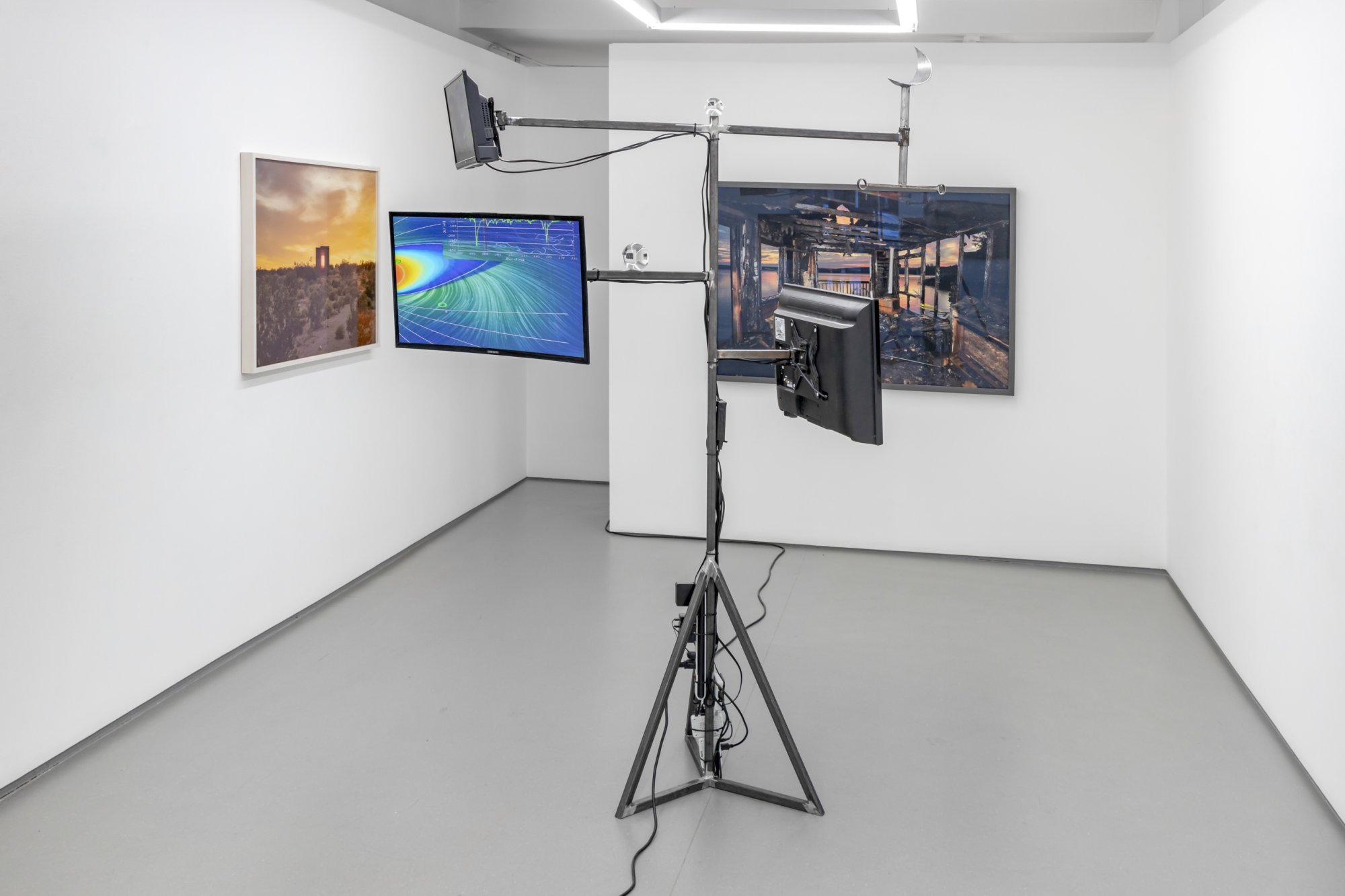 Weather Room – Geoffrey Pugen