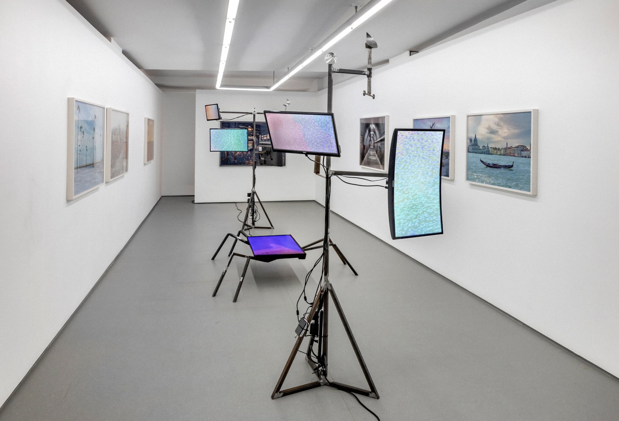 Weather Room – Geoffrey Pugen